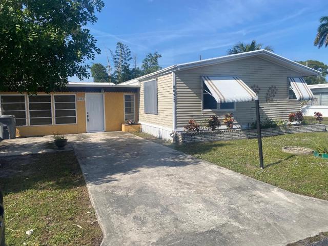 8933 Pine St, Boynton Beach, FL 33436 | MLS #R11146