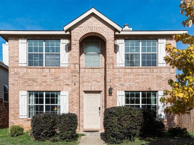 8933 Tucker St, Crossroads, TX 76227