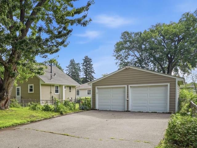 8933 Wally St, Golden Valley, MN 55427 | MLS #7109