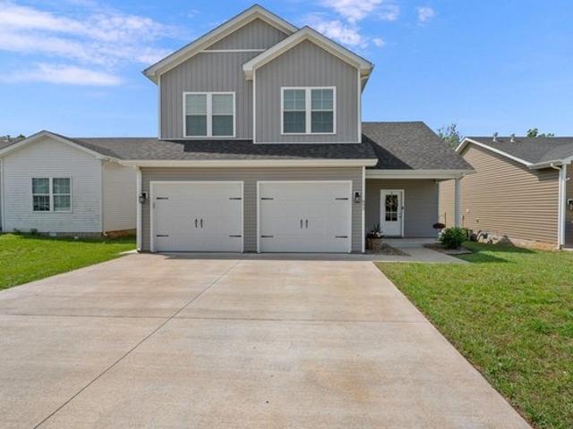 893 McFadin Station St, Bowling Green, KY 42103