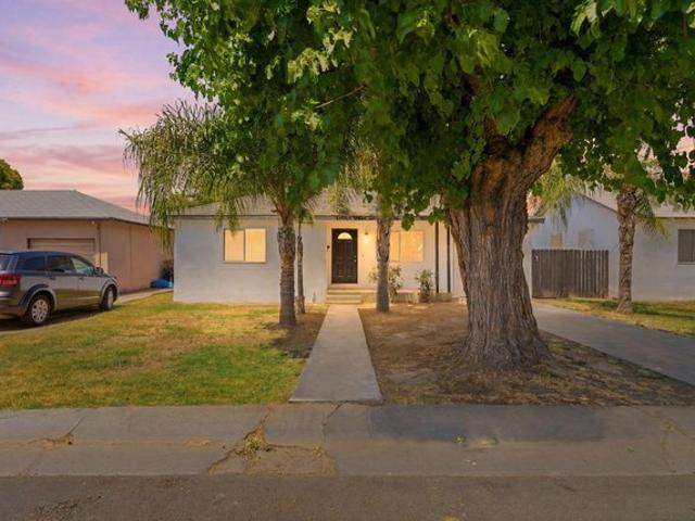 893 N 2nd St, Porterville, CA 93257