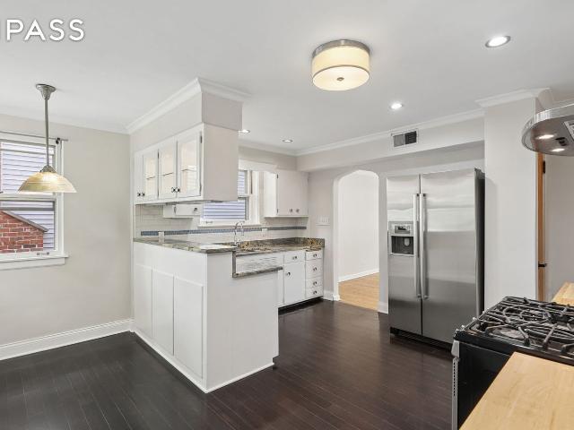 893 S Poplar Ave, Elmhurst, IL