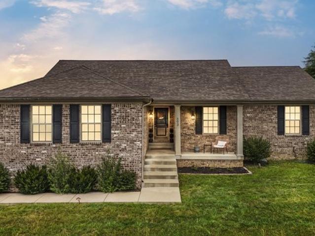 893 Ridgeview Dr, Frankfort, KY 40601