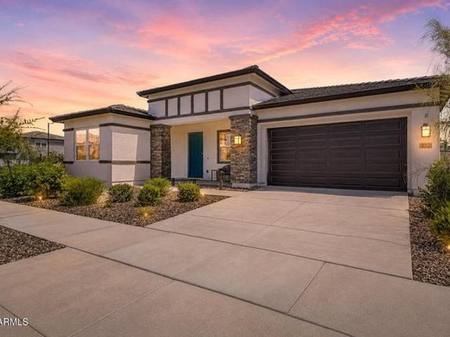 893 W Superstition Dr, San Tan Valley, AZ 85140