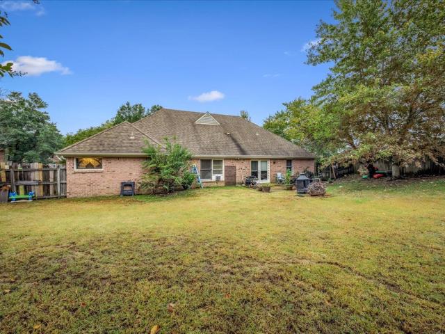 8944 meadow pines cv