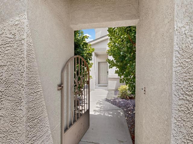 8944 Mission Ridge Drive NW