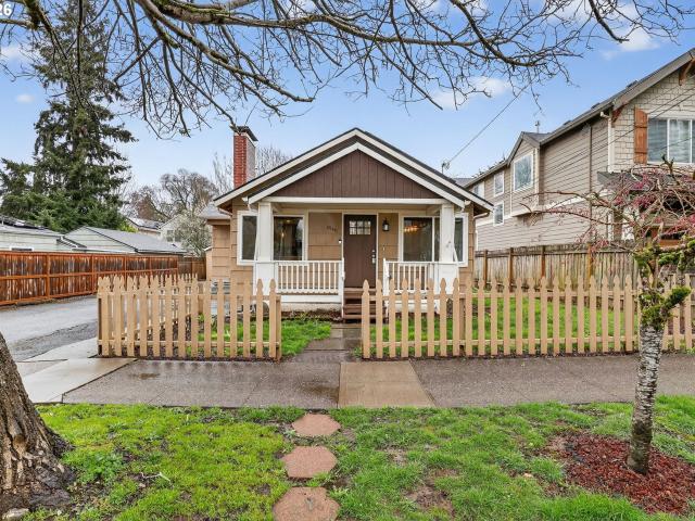 8944 N Clarendon Ave, Portland, OR 97203 | Compass