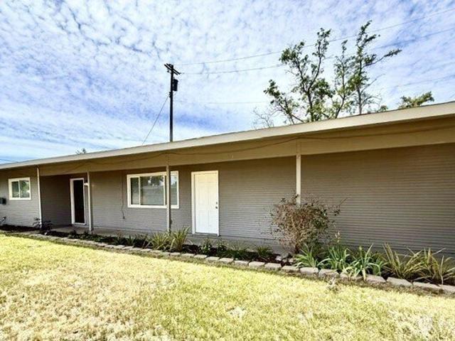 8944 Craw Ln, Moses Lake, WA 98837