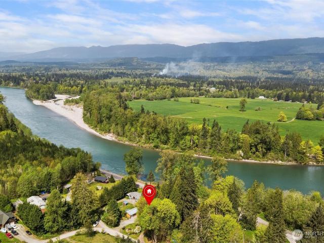 8944 W Pressentin Dr, Concrete, WA 98237 | MLS #2511