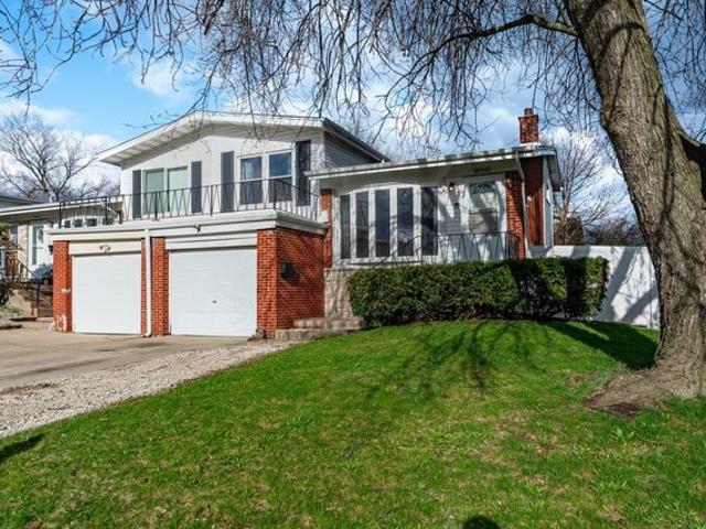 8945 Robin Dr Unit 0, Des Plaines, IL 60016