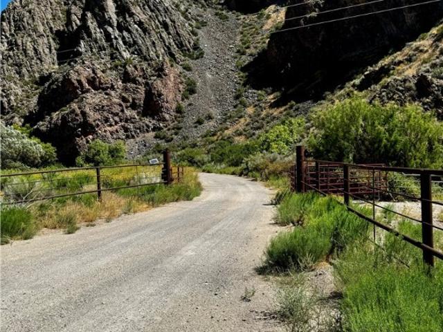 8946 S Us 93 HWY