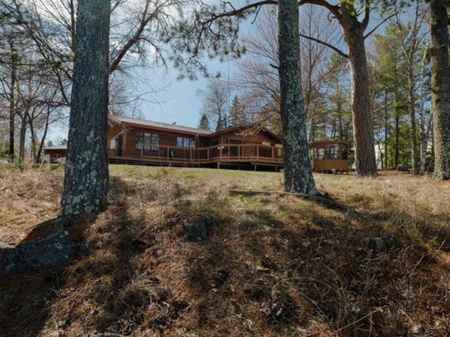 8947 E Wakemup Village Rd, Cook, MN 55723