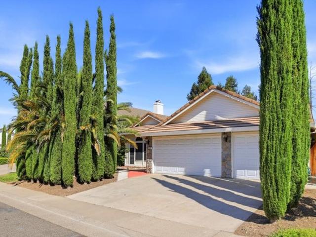8947 Giant Panda Dr, Sacramento, CA 95829