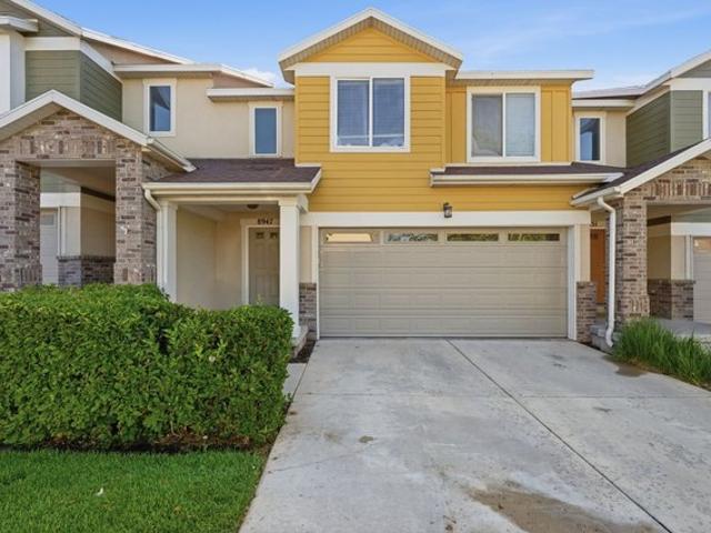 8947 S Heights Dr E, Sandy, UT 84094