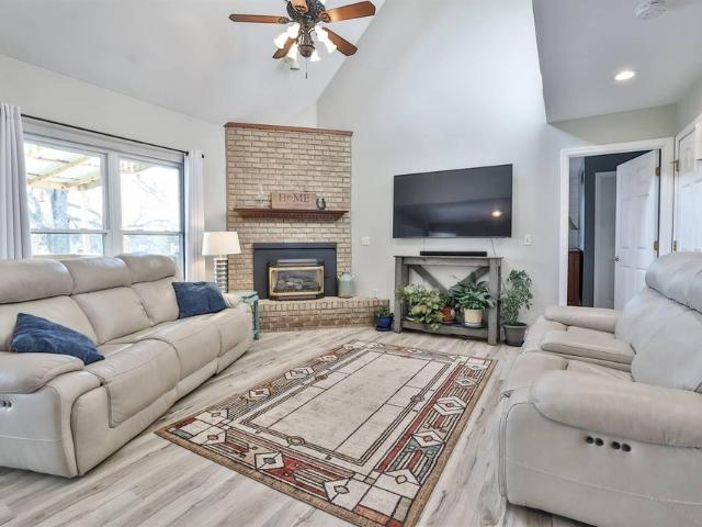 8949 E Main Street