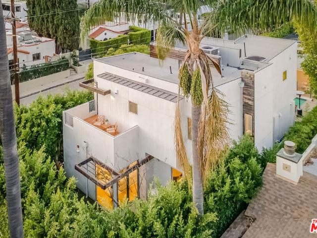 8949 Rosewood Avenue