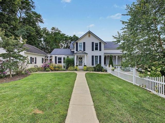 8940 Green Valley Rd, Mount Vernon, OH 43050