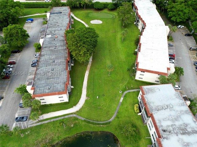 8940 S Hollybrook Blvd Apt 201, Pembroke Pines, FL 33025