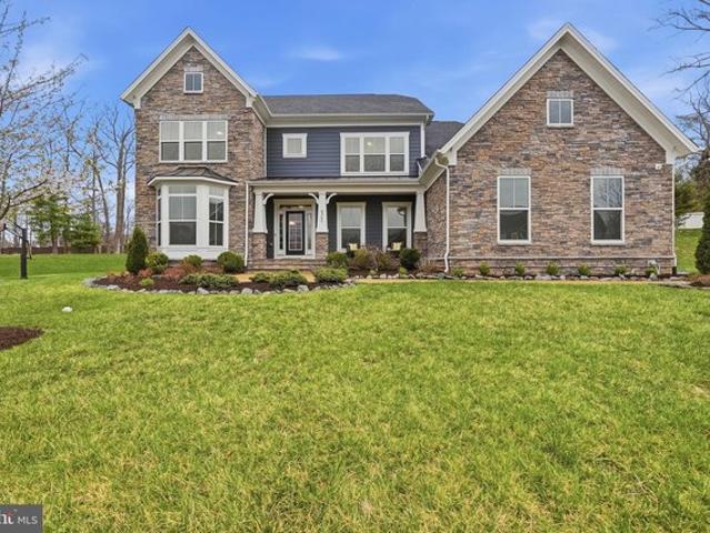 8940 Silvan Woods Ct, Fairfax, VA 22031