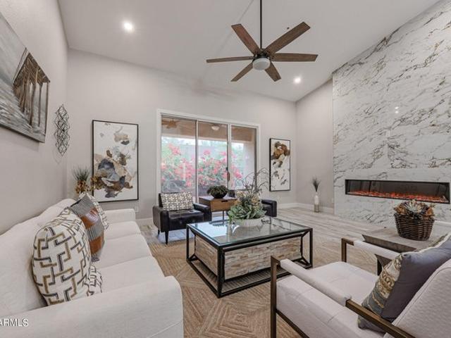 8941 E Maple Dr, Scottsdale, AZ 85255