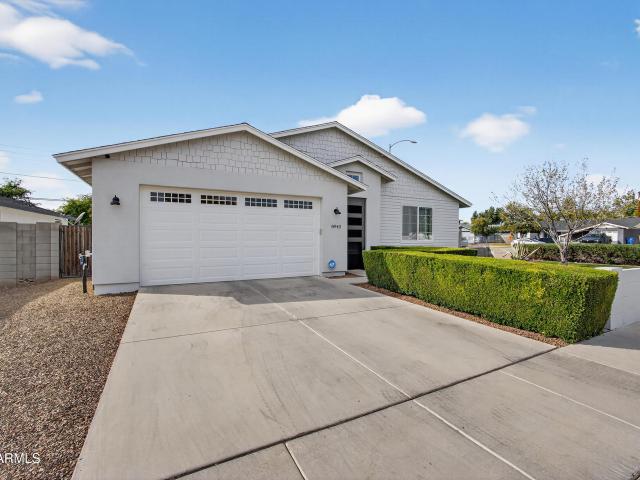 8942 N 15th Ln, Phoenix, AZ 85021 | MLS #6983 | Compass