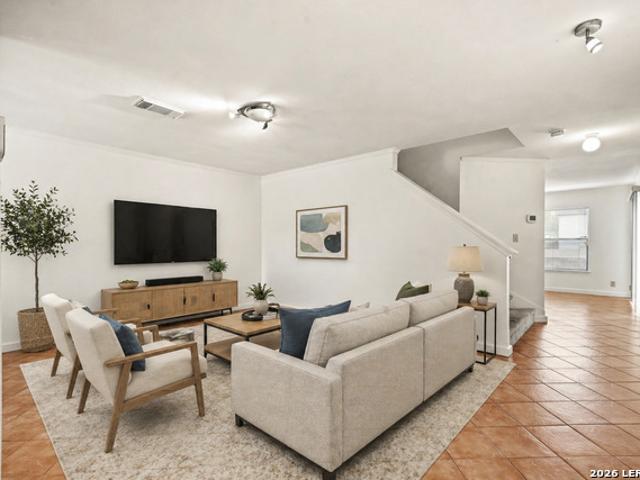 8942 Kenton Ct