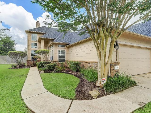 8942 summer ash lane