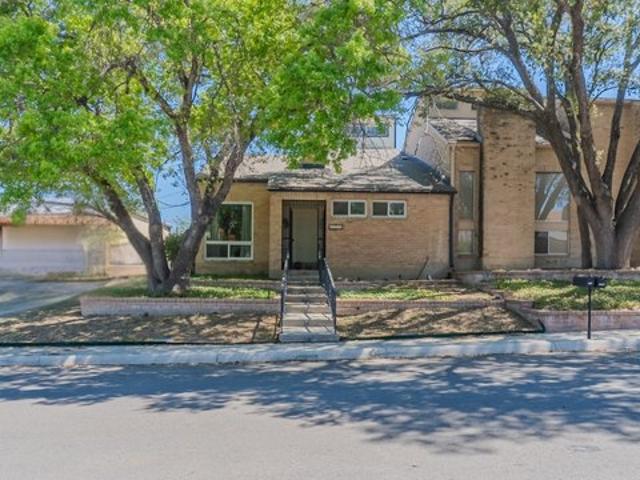8942 Willmon Way, Windcrest, TX 78239