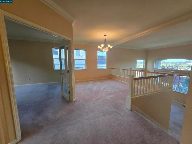 894 Bridgeway Cir