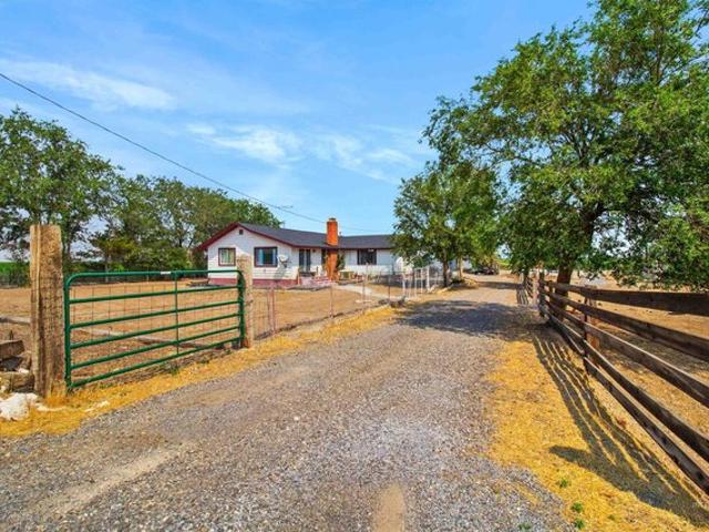 894 E 3700 N, Castleford, ID 83321