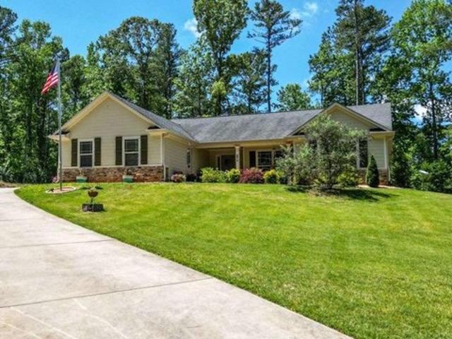 894 Happy Valley Cir, Newnan, GA 30263