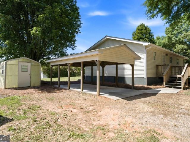 894 Lakeview Drive