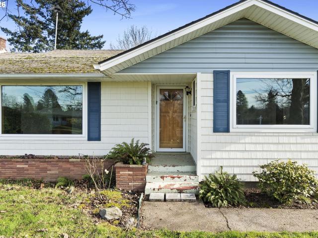 894 meadowlawn dr se