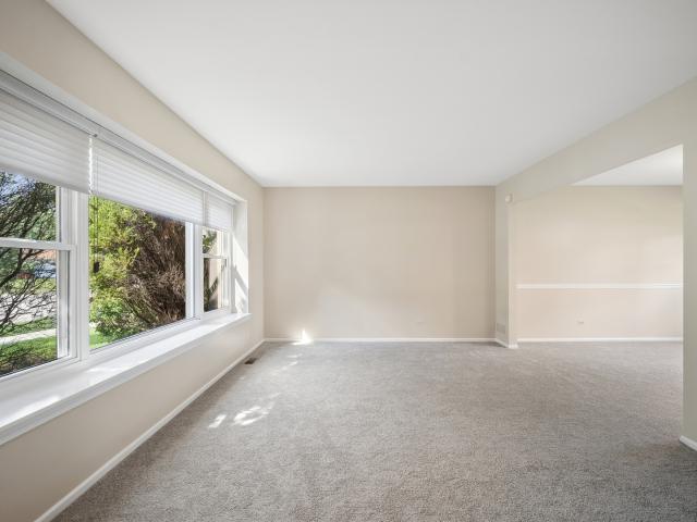 894 Thompson Boulevard