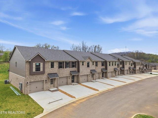 8954 Keenberg Ln, Knoxville, TN 37931