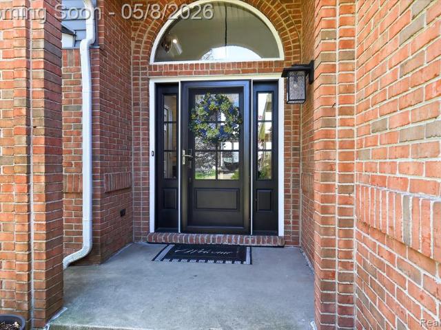 8955 Sandy Ridge Drive