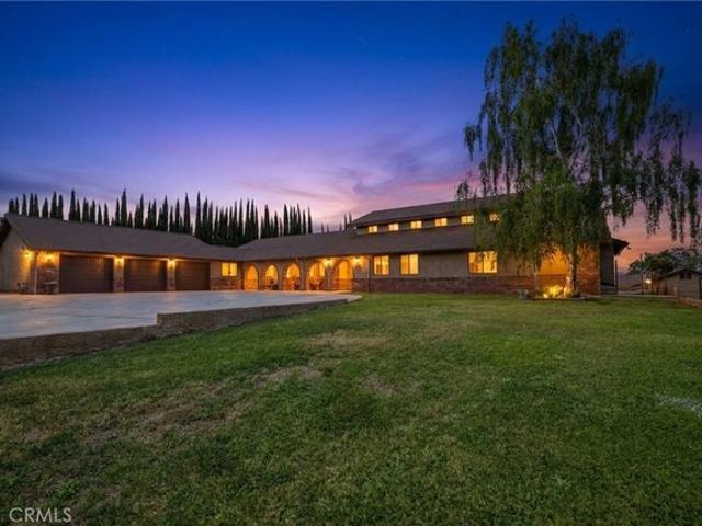 8956 Oak Creek Rd, Cherry Valley, CA 92223