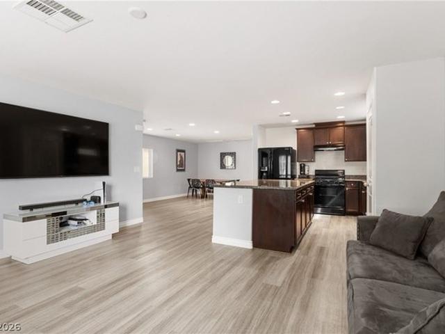 8950 Harmony Hall Ave, Las Vegas, NV 89178