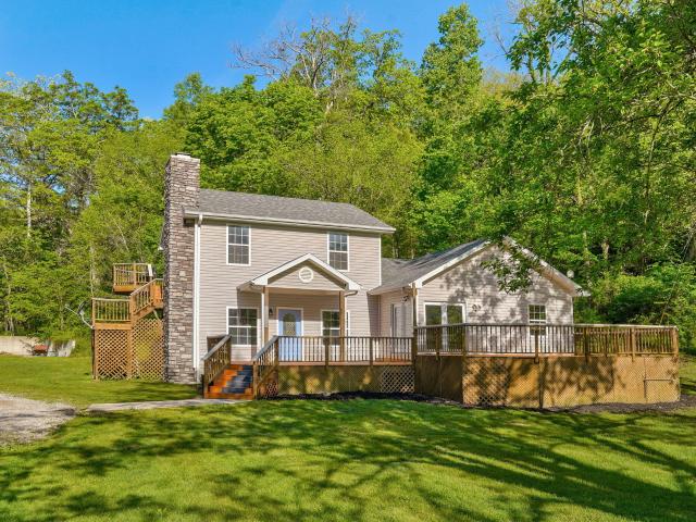 8951 N Farm Road 105