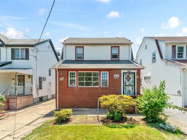 8952 th St, Queens Village, NY 11427