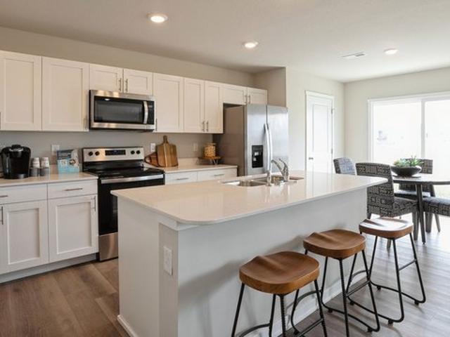 8953 N 167th St, Bennington, NE 68007