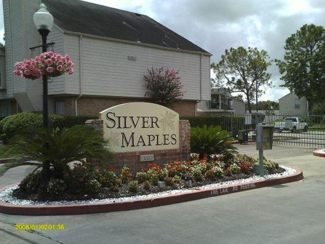 $895 / 2br 1150ft² Great Townhouse In A Great Pearland Location! Pearland