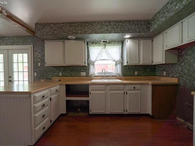 895 County Road 212, Fremont, OH 43420