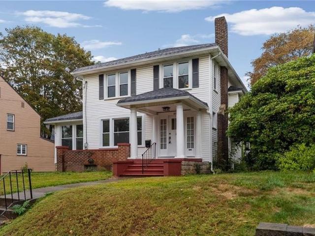 895 Alcoma St, Sharon, PA 16146