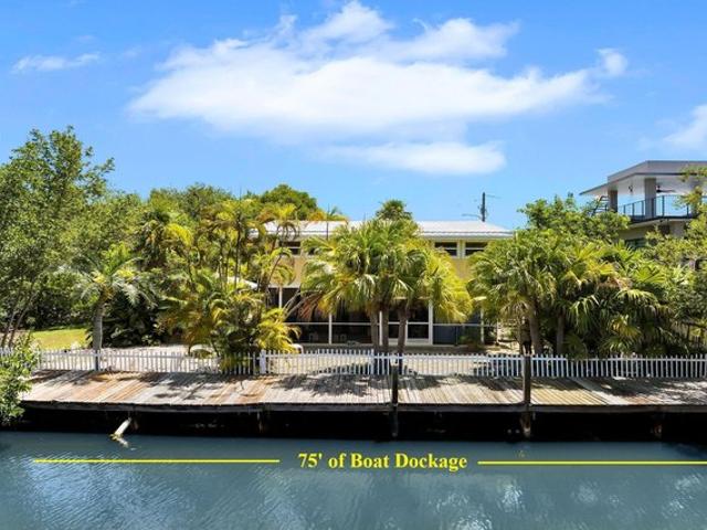 895 Ellen Dr, Key Largo, FL 33037