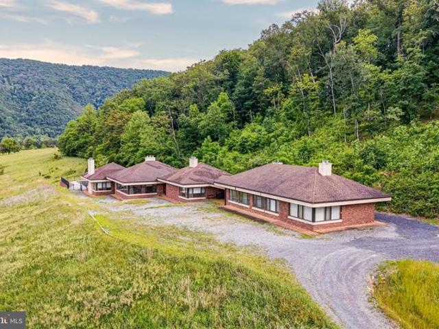 895 Fishers Rd, Toms Brook, VA 22660