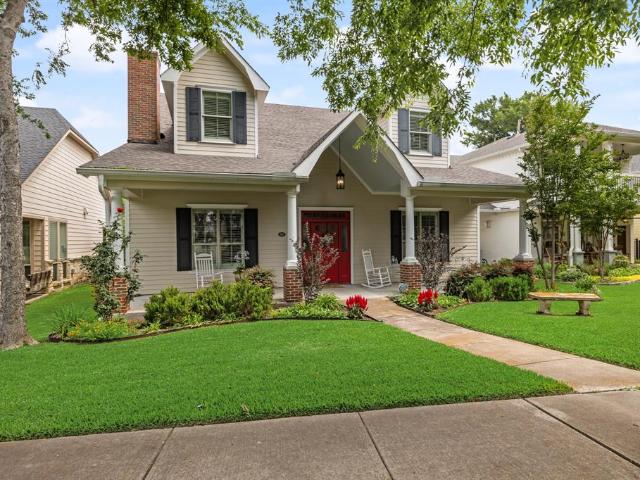 895 Ivy Lane