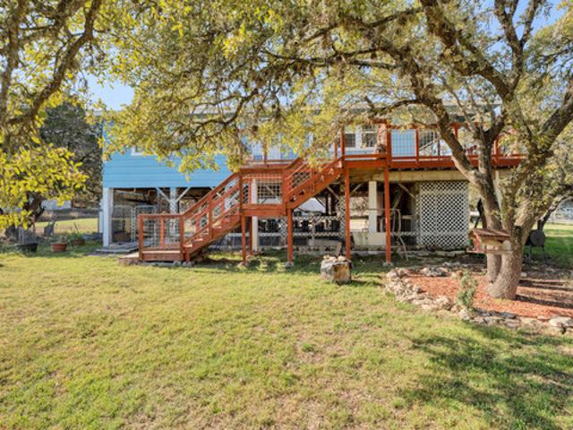 895 Lakebreeze Drive