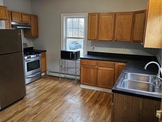 895 N. Main Street 2