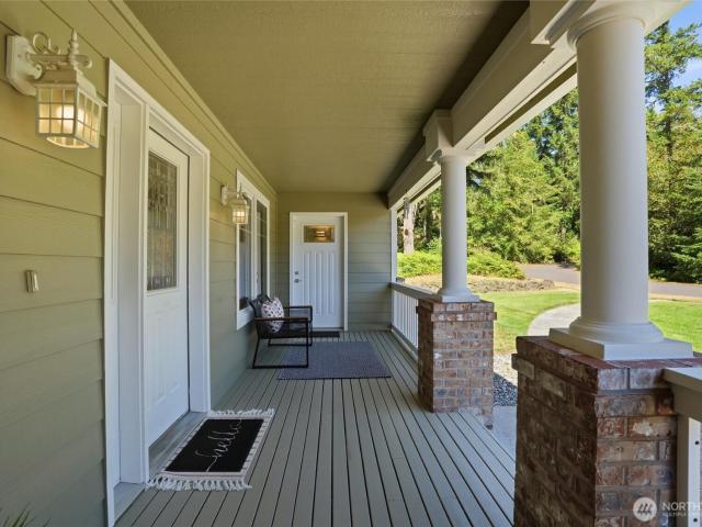 895 NW Pioneer Hill Road